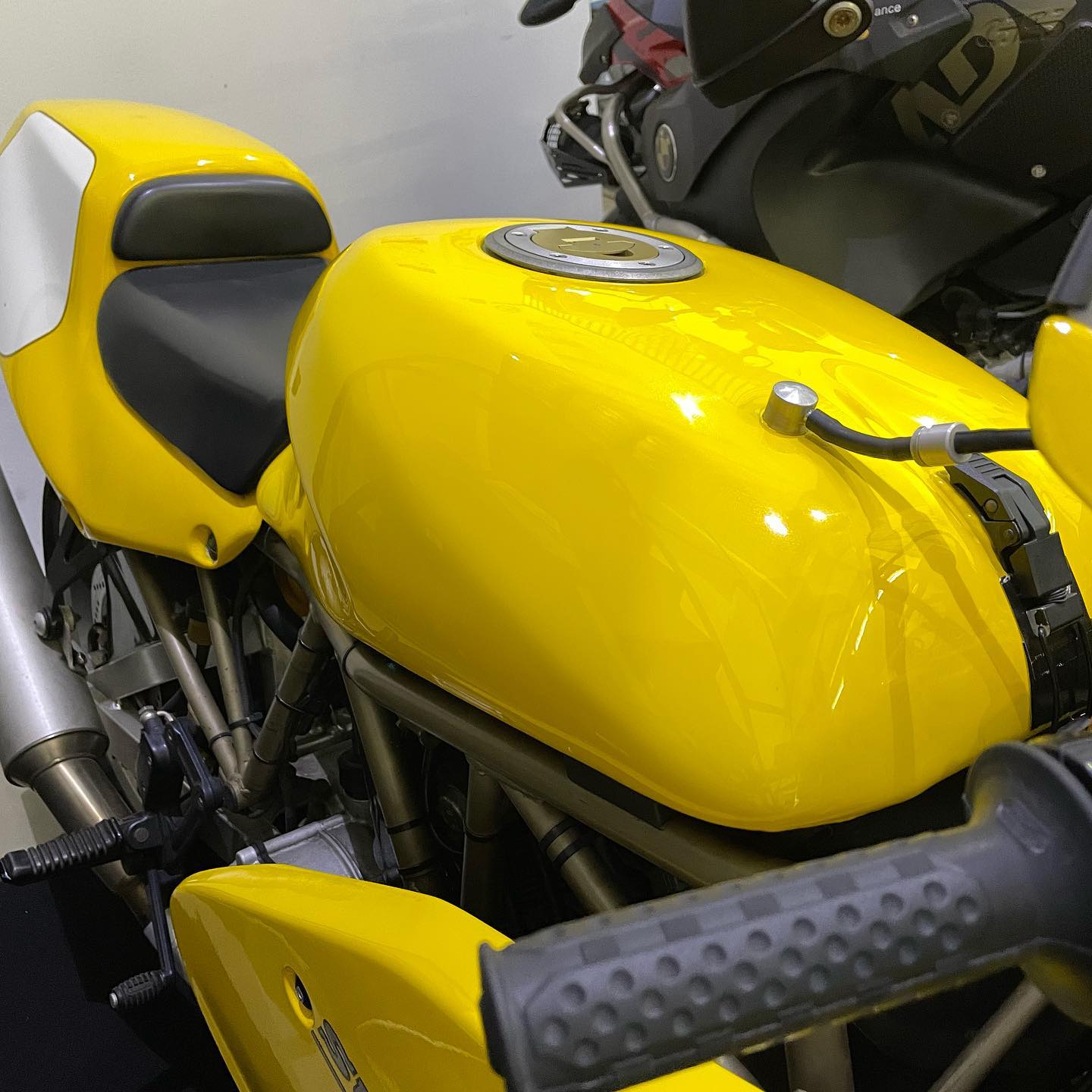Beater Japan Tank – TRAXX Motor