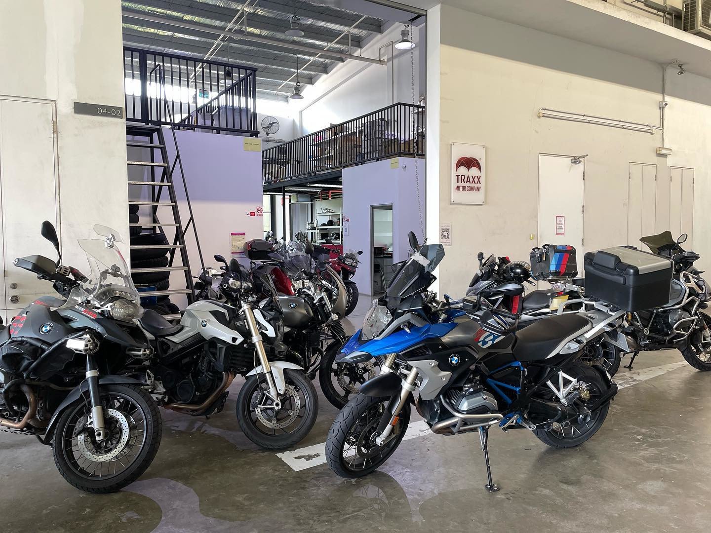 Handsome Bikes – TRAXX Motor
